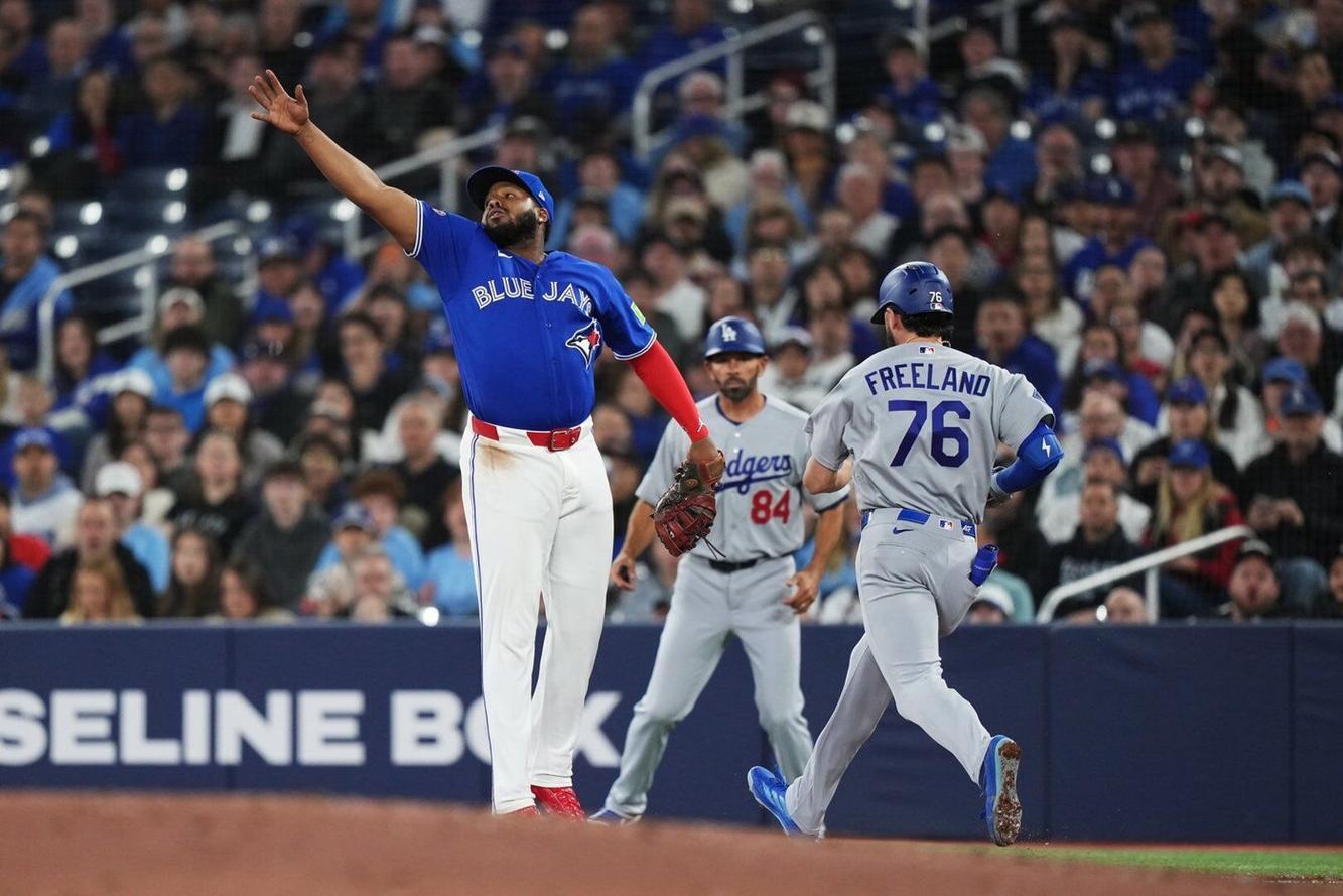 Toronto Blue Jays fall to Los Angeles Dodgers for sixth straight loss