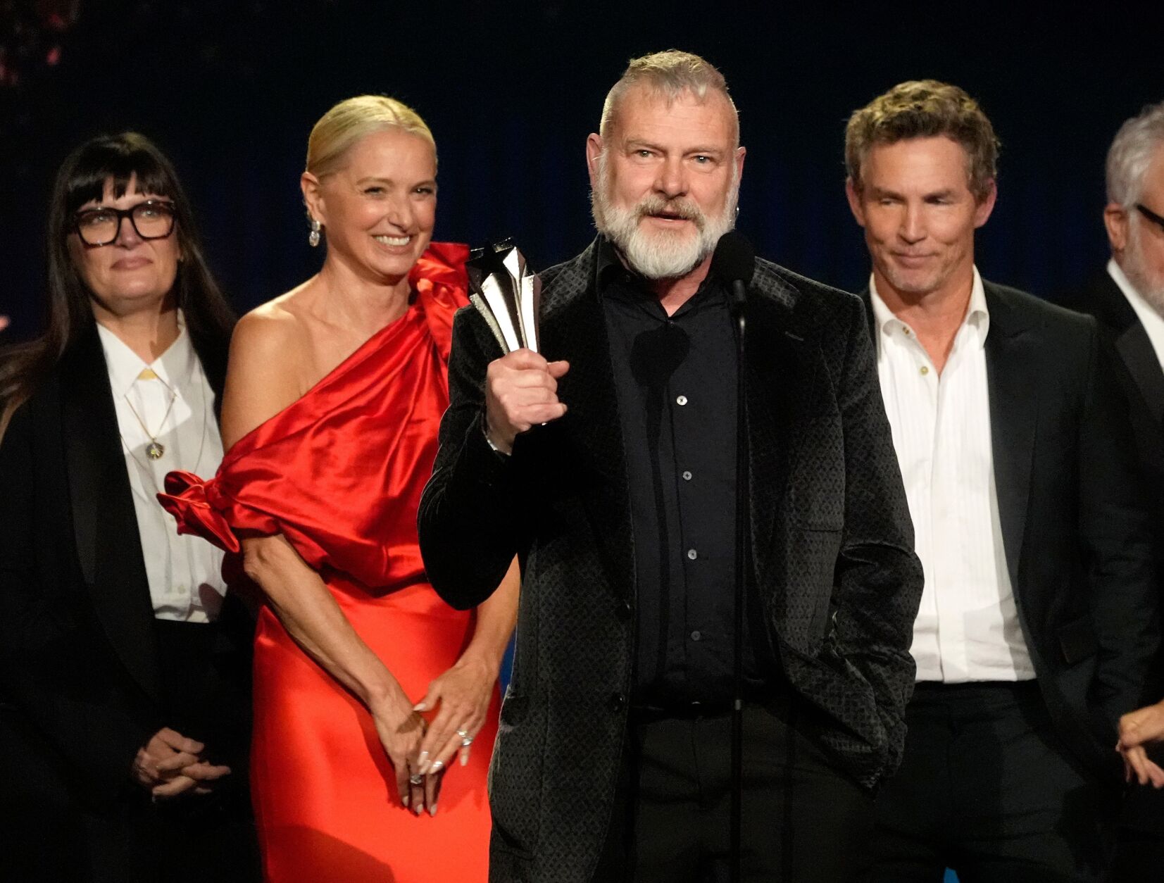 Golden Globes 2026 live: Red carpet kicks off in L.A.