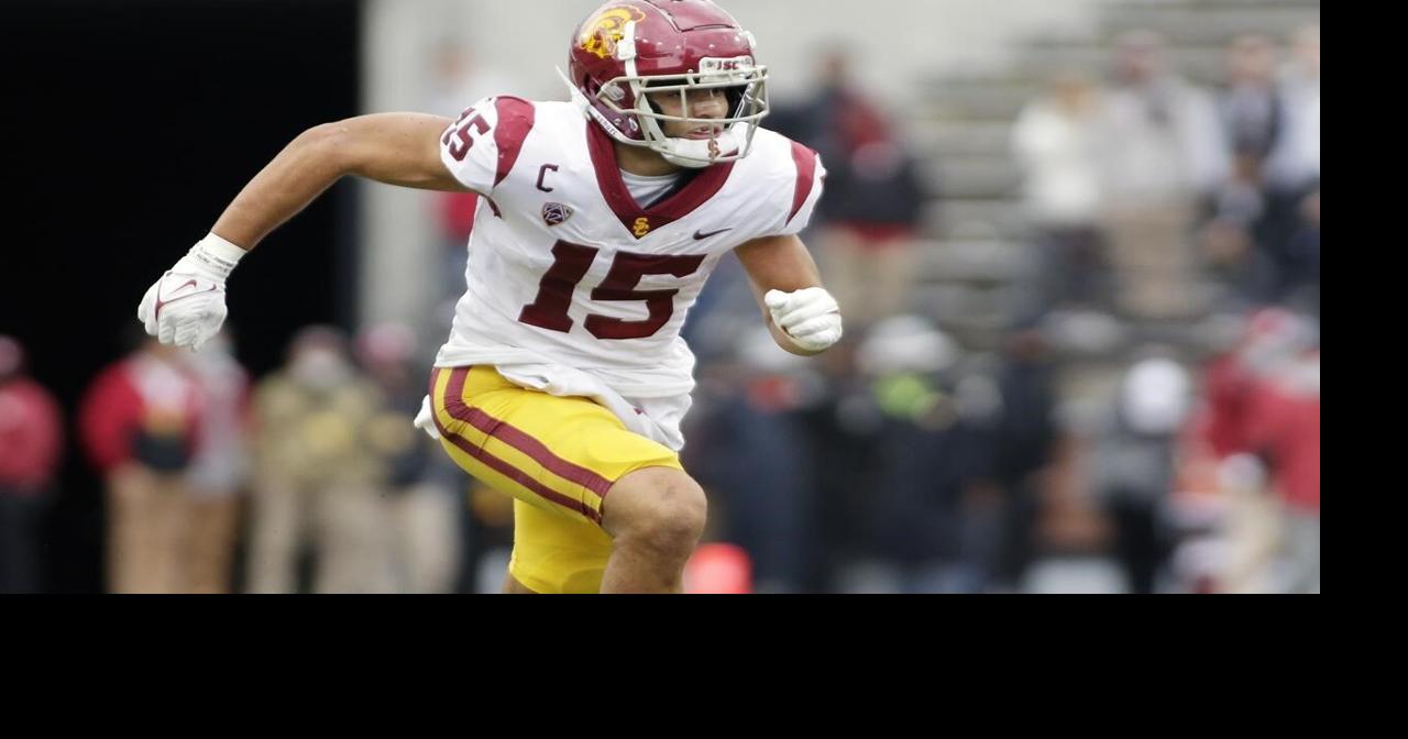 USC star WR Drake London carted off with right leg injury