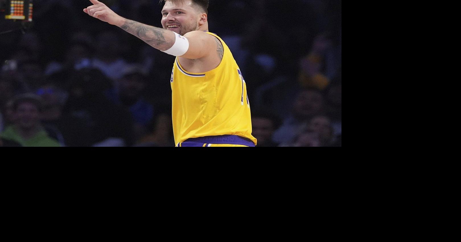 LeBron James powers the Lakers to 4th straight victory, 111-102 over ...