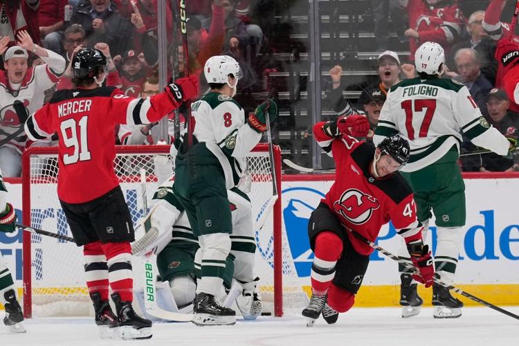 Nico Daws makes 29 saves, Devils beat Wild 4-1 for 6th straight victory