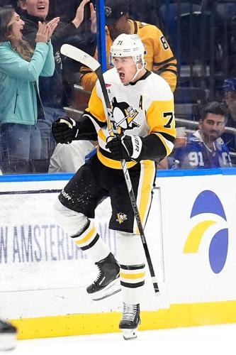 Malkin breaks late tie with 2nd goal of game, Penguins beat Lightning 4-3
