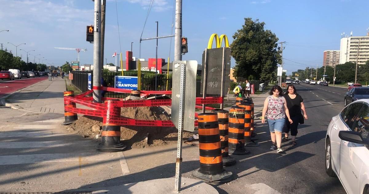 Toronto intersection abandoned in unsafe condition