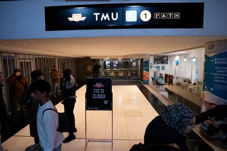 TTC employee stabbed at Dundas Station, man in custody