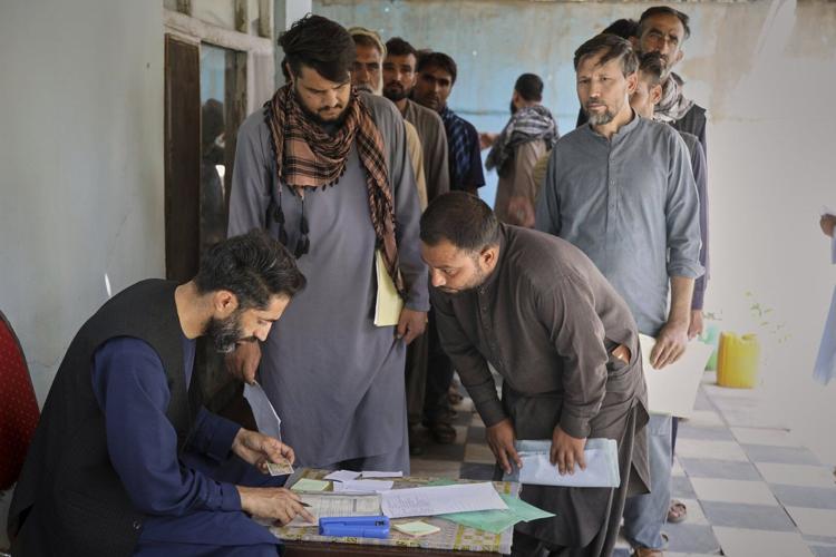 The Taliban registers 1,800 unemployed Afghan refugees for jobs in Qatar