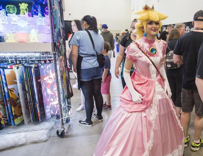 Photos: Thousands turn out for Niagara Falls Comic Con after two-year break