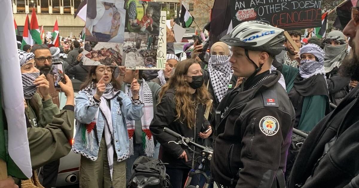 Thousands gather for pro-Palestinian protest in downtown Toronto