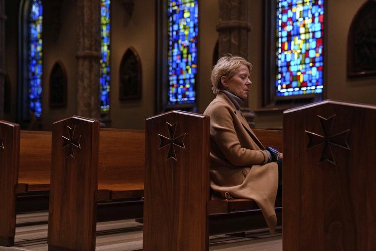 Catholic Chicagoans celebrate as native son Pope Leo XIV becomes first ...