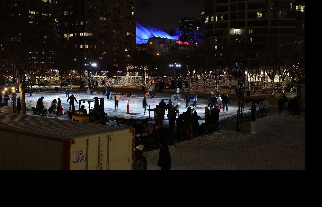 ‘It honestly looks amazing’: Harbourfront opens new rink