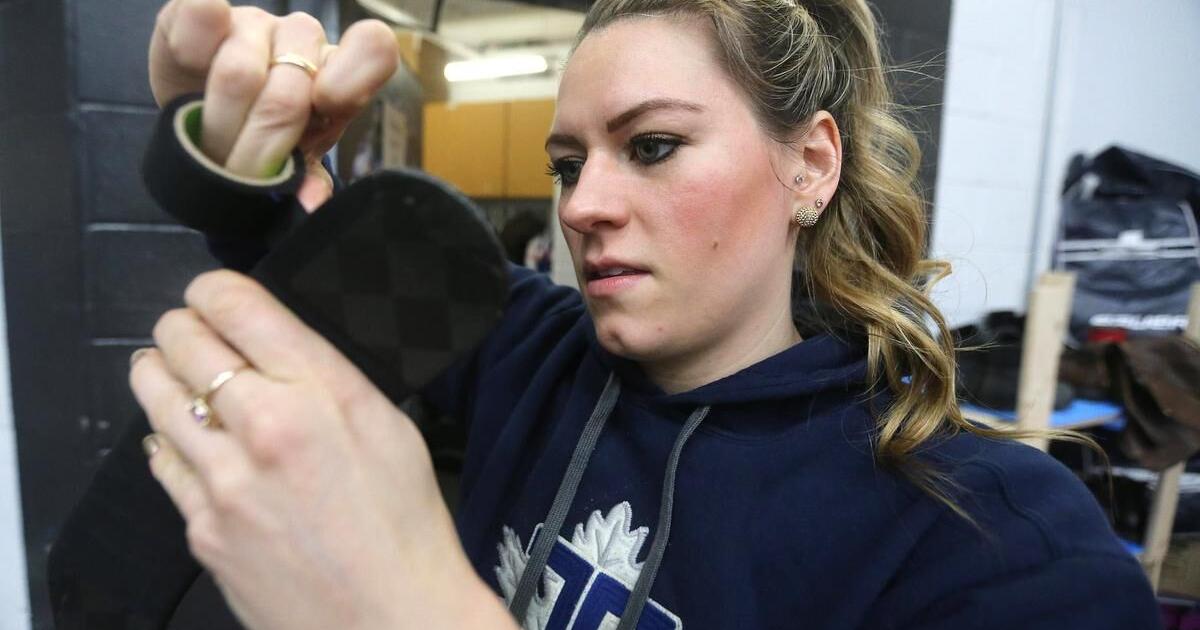Natalie Spooner, Amanda Kessel trade hockey skates for figure skates in ...