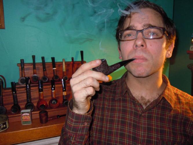 Flicker of hope for pipe smoking in Toronto