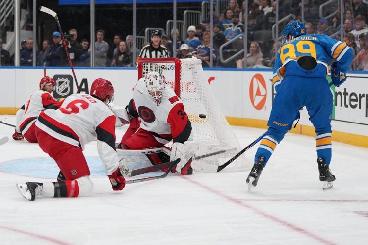 Blues snap 3-game skid with 3-0 win over Hurricanes