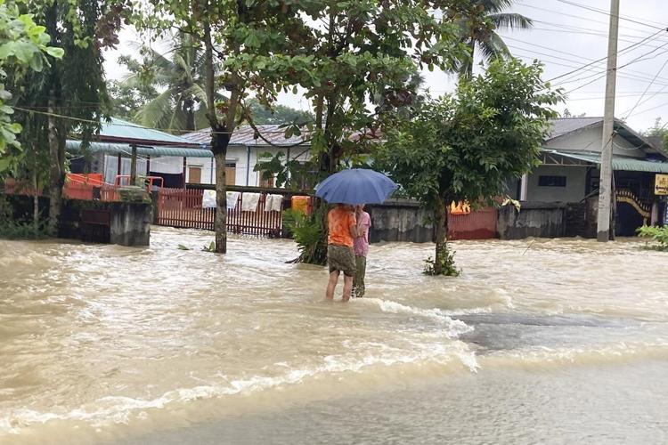 Heavy flooding in southern Myanmar displaces more than 14,000 people