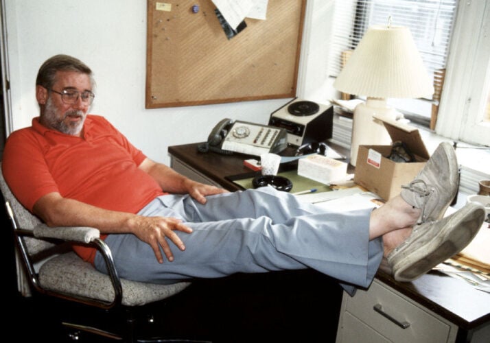 Broadcaster Peter Gzowski had secret child, dark side: Biographer