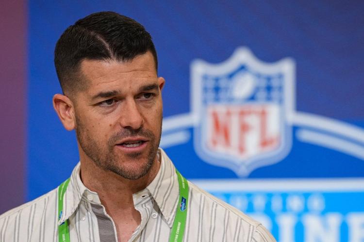 Panthers coach Dave Canales hands over offensive play-calling duties to ...