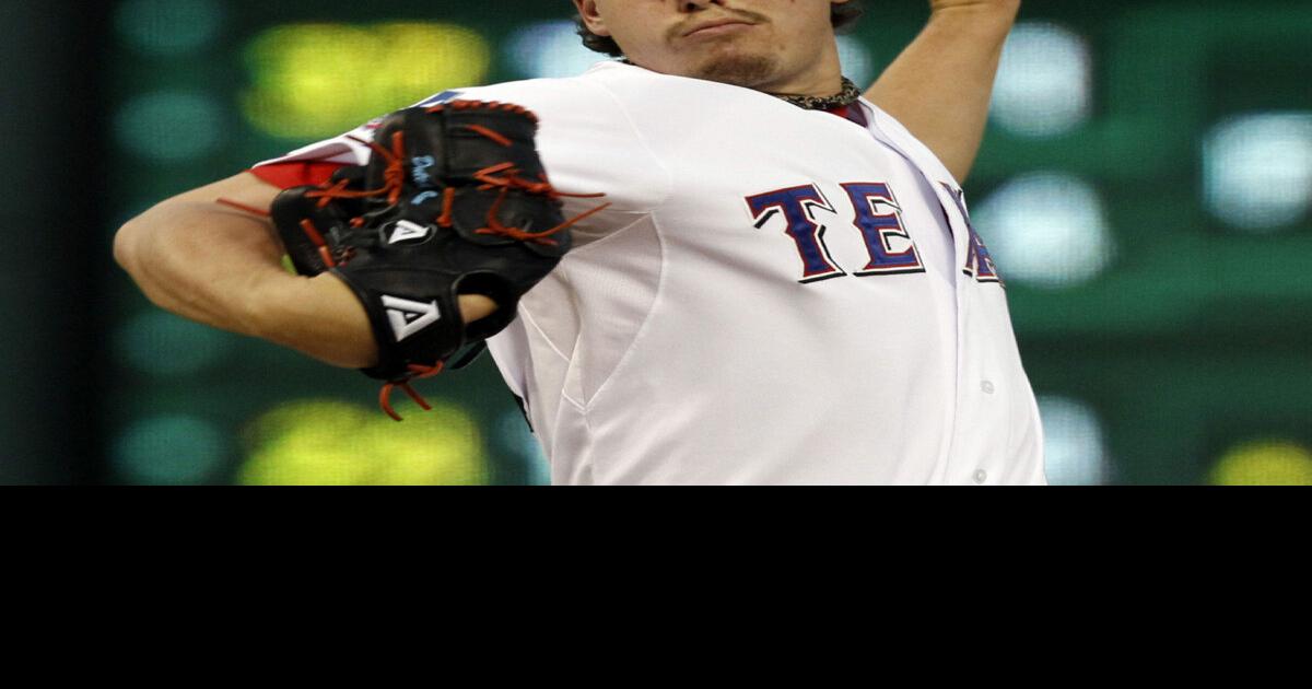 MLB investigates homophobic slur on Derek Holland’s Twitter account