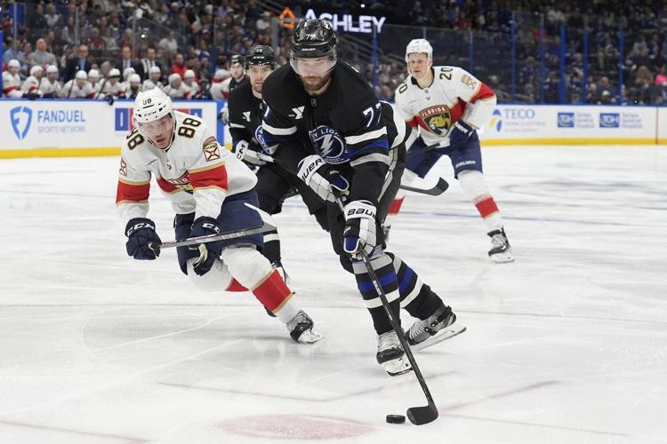 Brayden Point's goal, 2 assists help Lightning beat Panthers 5-1