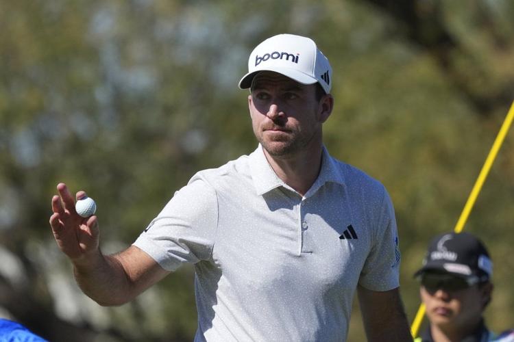 Wyndham Clark shoots 7-under 64 to take early Phoenix Open lead