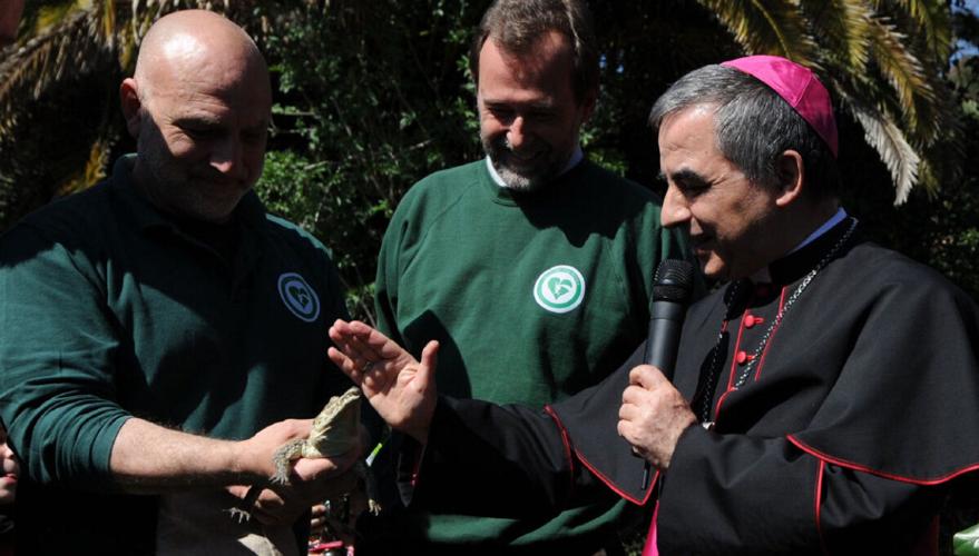 ‘Pope’s crocodile’ gets papal send-off to Cuba