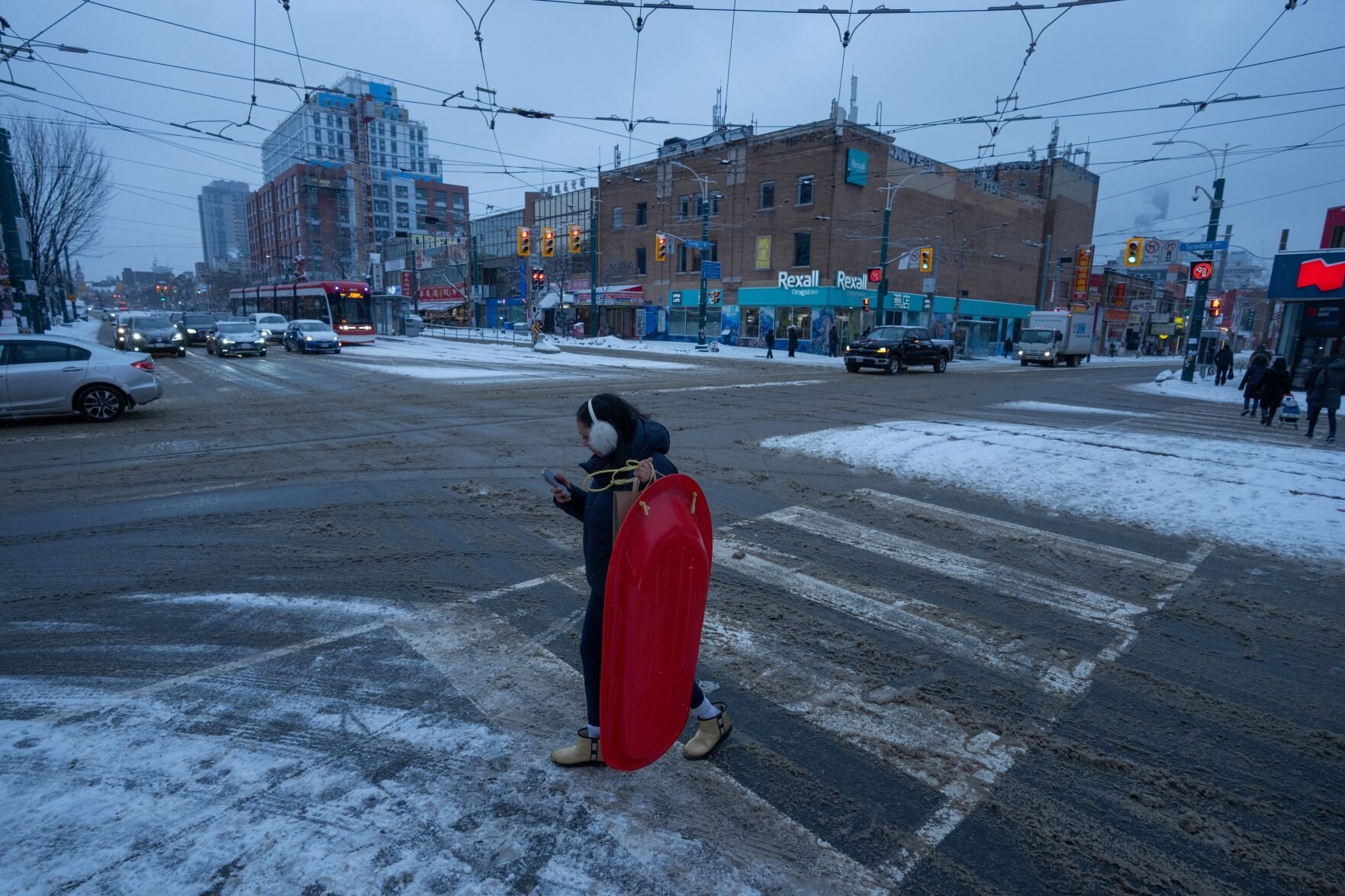 Snowfall warning ends for Toronto after morning of delays