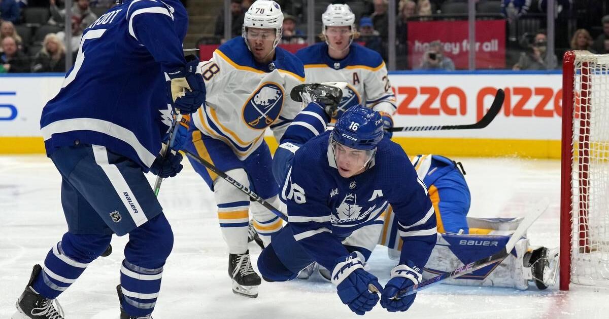 Sabres rattle Leafs despite Matt Murray’s best efforts