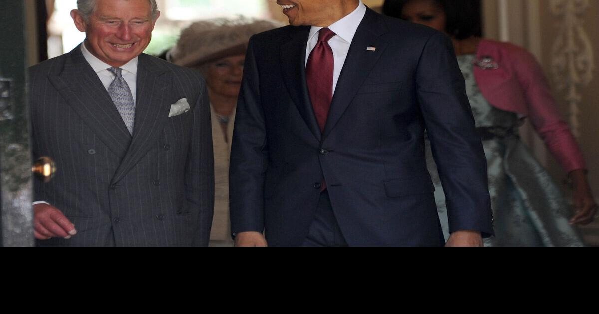 Photos: The Obamas visit the Palace