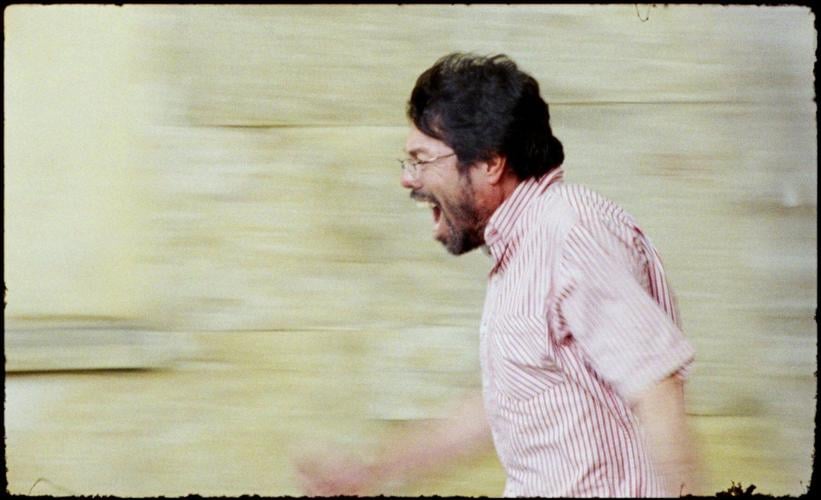 Movie Review: In 'A Poet,' a Colombian farce of literary failure and ...