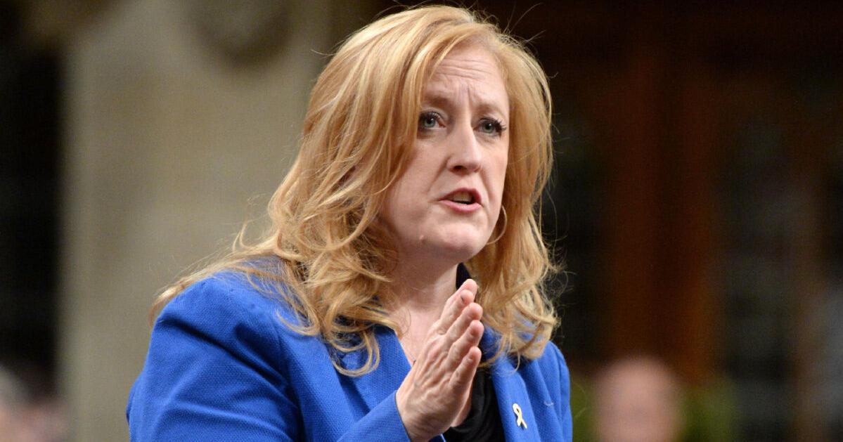 Lisa Raitt steps down as finance critic, in apparent move to ...