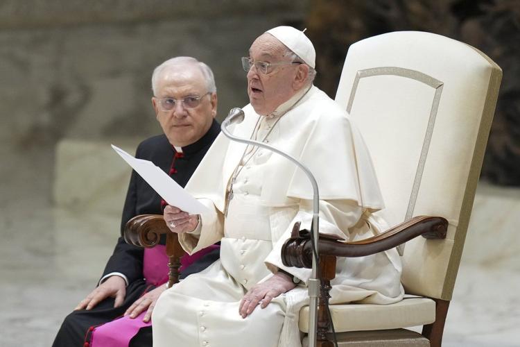 Pope Francis stumbles while walking into Jubilee audience at the ...