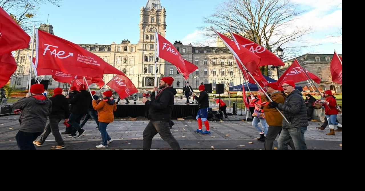 Labour agreement accepted by Quebec's FAE teachers union by narrow margin