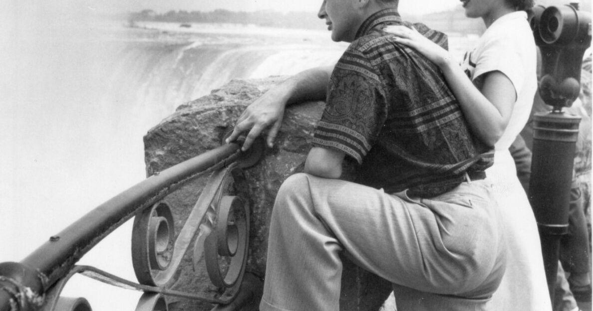Trent Frayne, 93, giant of sportswriting game