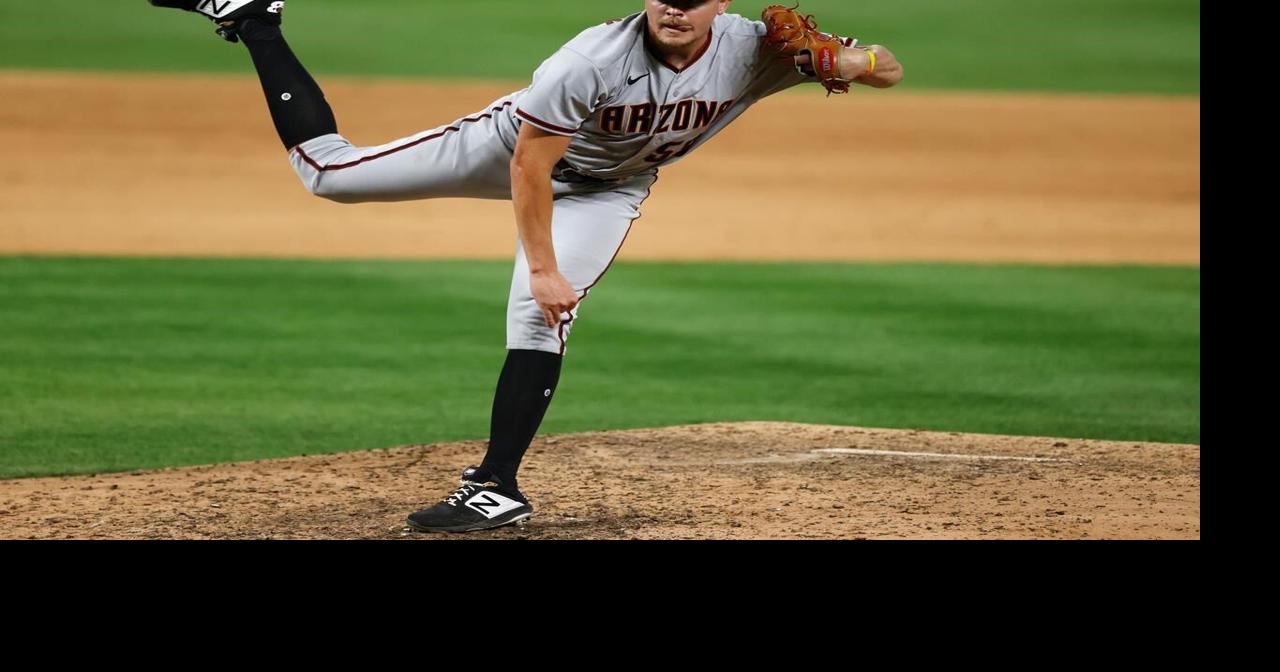 Blue Jays acquire right-hander Beasley from Arizona for cash considerations