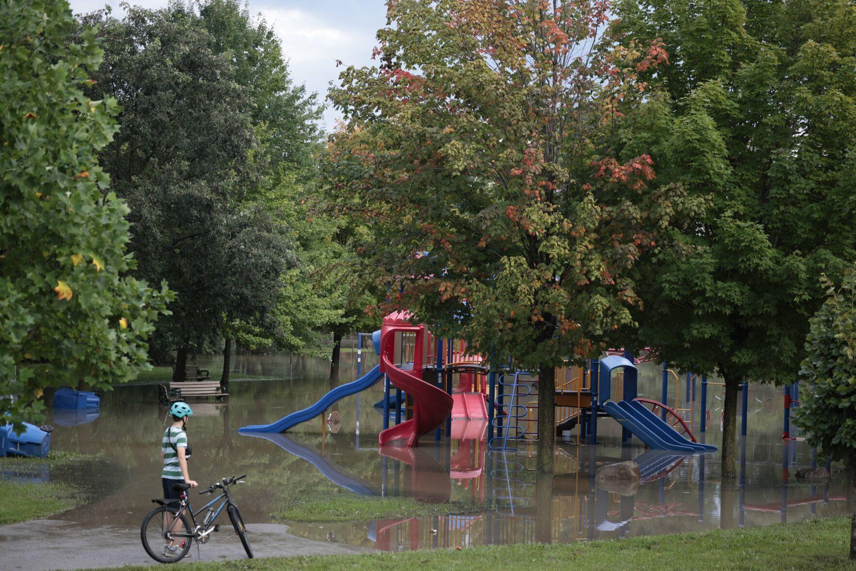 Flooding, power outages in parts of Toronto, Mississauga