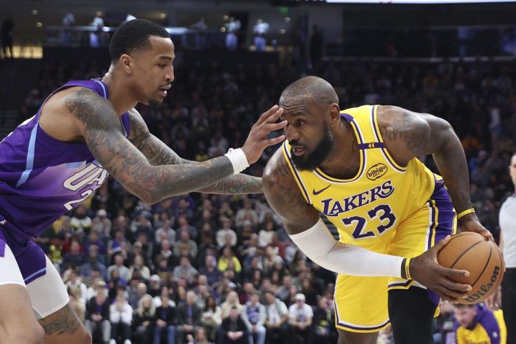 Lauri Markkanen scores 32 points to lead Jazz past Lakers 131-119