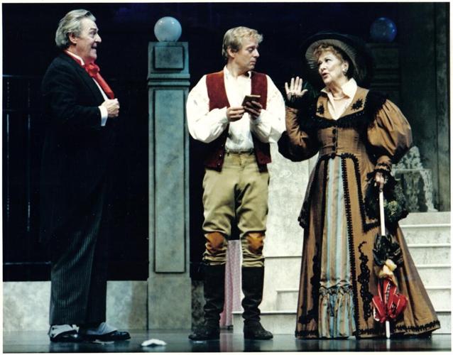 Opera Canada magazine punches above its weight