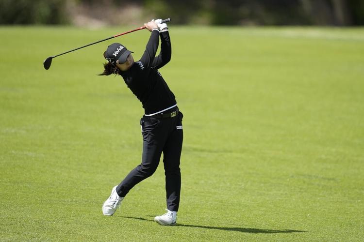 Mi Hyang Lee leads LPGA Tour event at Palos Verdes with 65