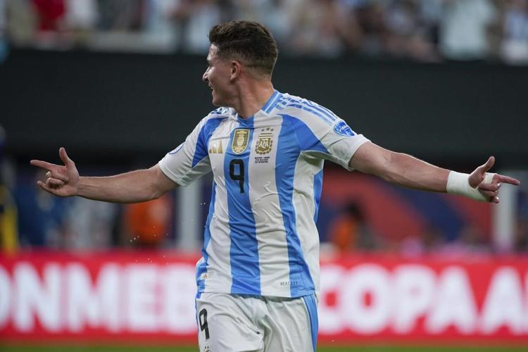 Messi's 109th goal leads defending champion Argentina over Canada 2-0 ...