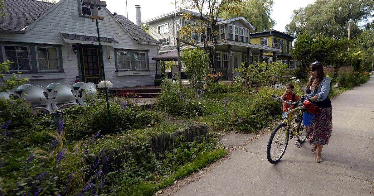 Want to rent on Toronto Islands? Get ready to schmooze