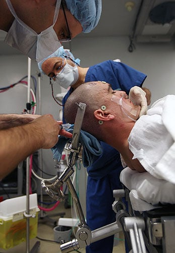 Patient gets brain surgery — fully awake