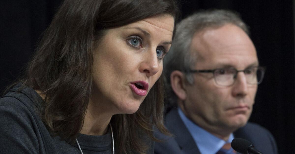 Quebec’s Bill 62 declares war on sunglasses: Hébert