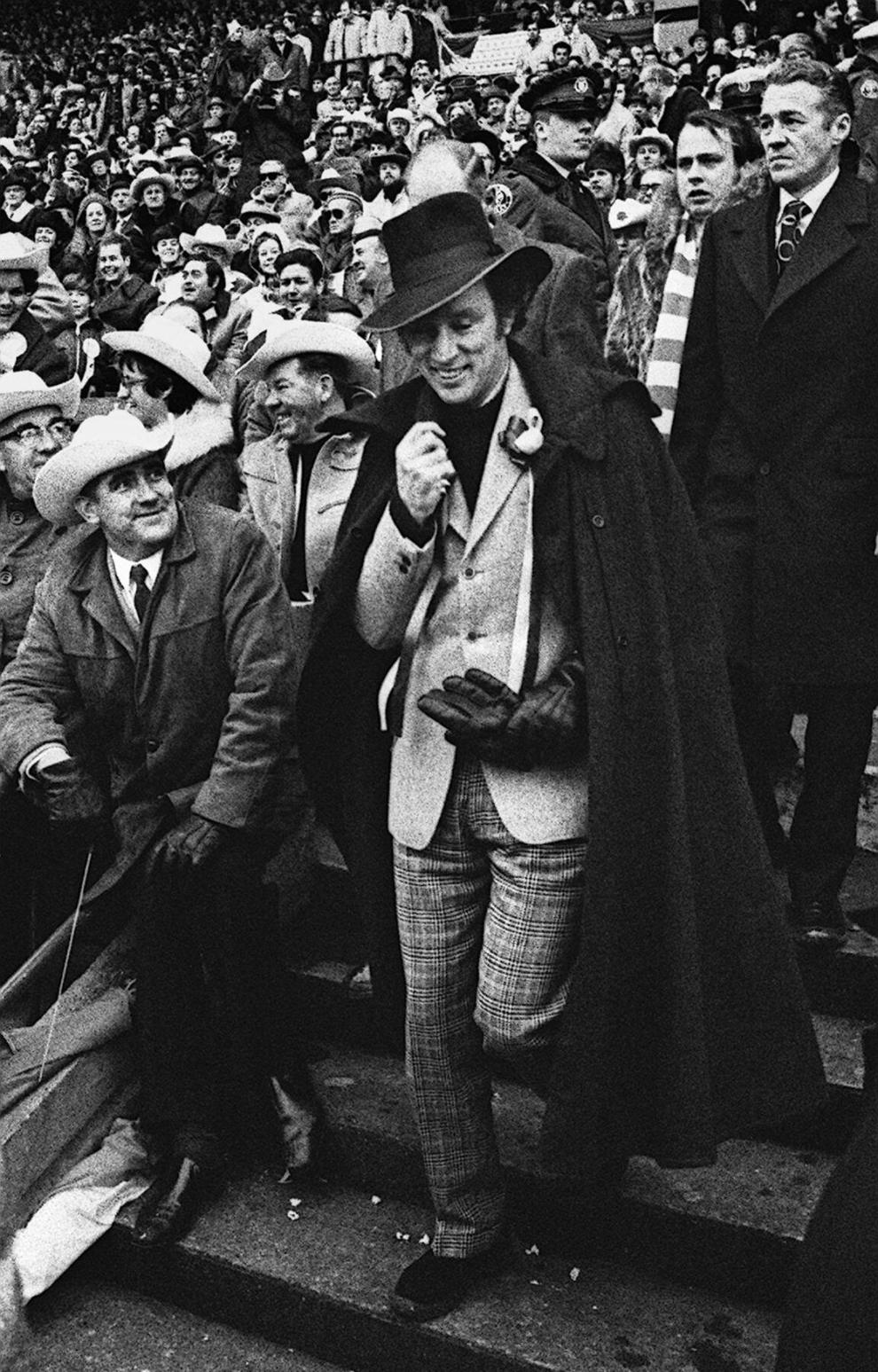 Justin Trudeau gave resignation speech dressed for a funeral