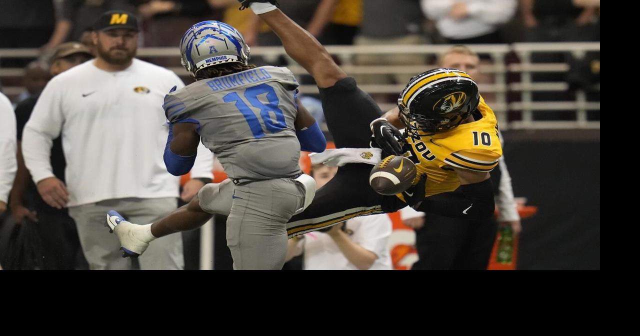 Luther Burden III hauls in 10 passes for 177 yards to help Missouri ...