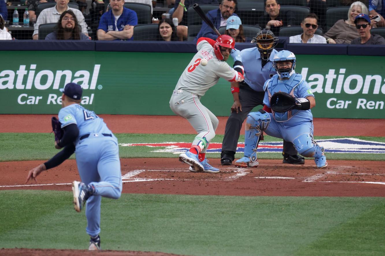 Jays quick hits: Phillies come out swinging, Gimenez returns