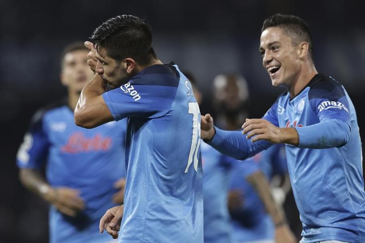 Simeone nets 2 to match father as Napoli beats Rangers 4-0