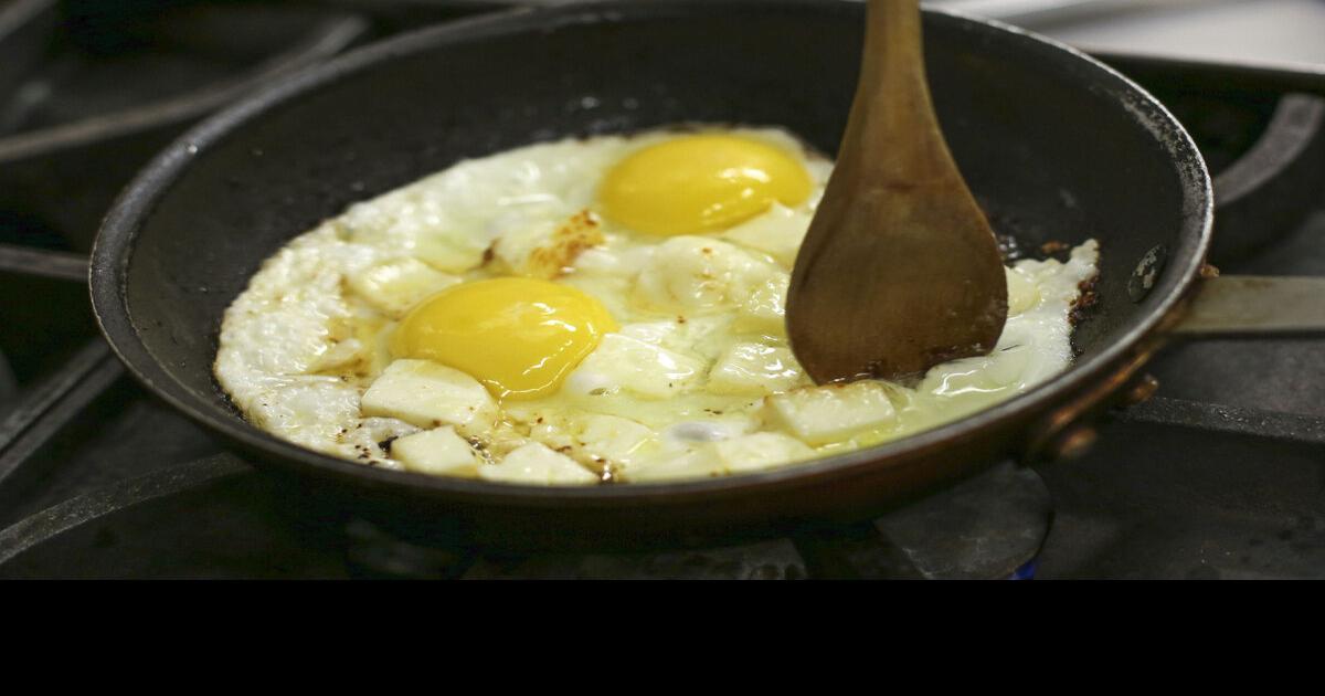 Persian Eggs With Halloumi (Paneer Boroshteh)