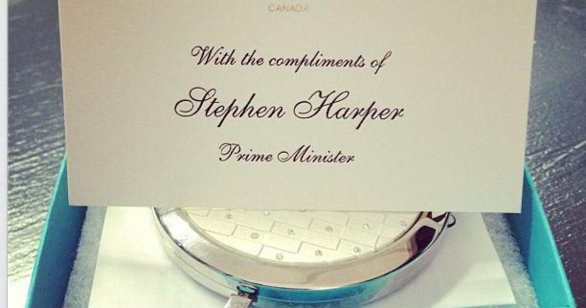 U.S. TV host Norah O’Donnell gets gift from Stephen Harper