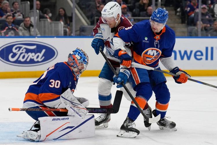 Barzal’s goal, 2 assists help Islanders beat Avalanche 6-3