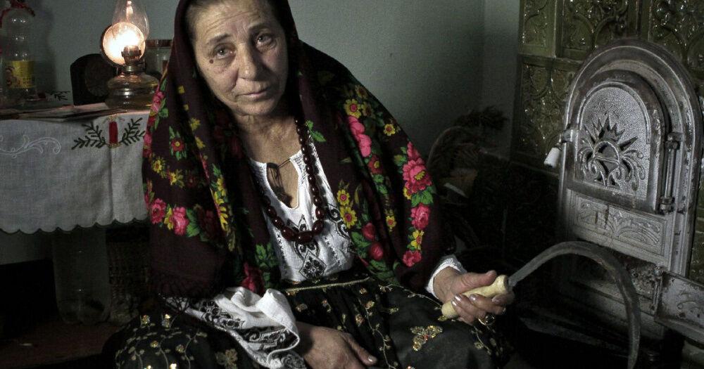 Witches of Romania curse government over new tax law