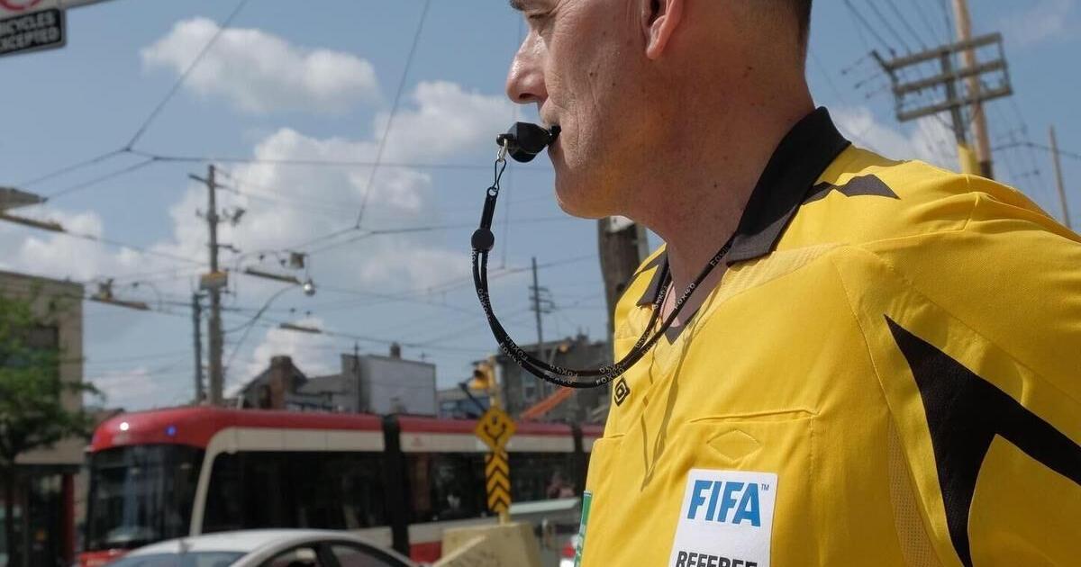 Fake soccer referee issues violations to bad Toronto drivers