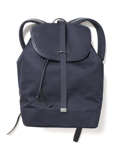 Club Monaco launches Canadian e-commerce site